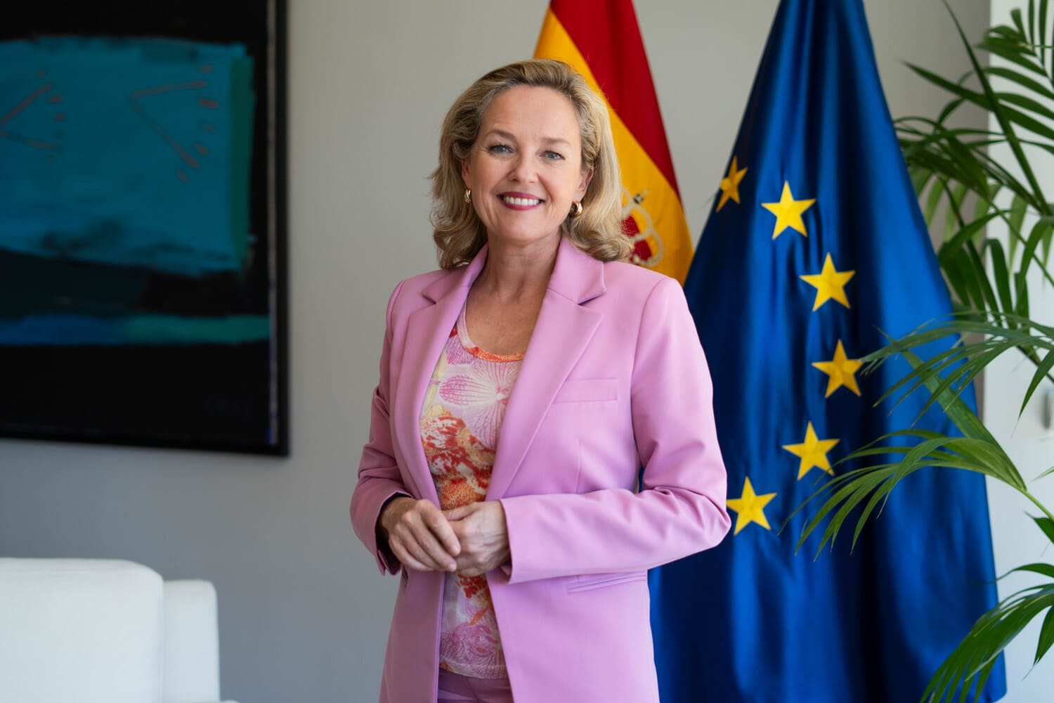 Nadia Calviño, vicepresidenta primera del gobierno de España, consigue ...